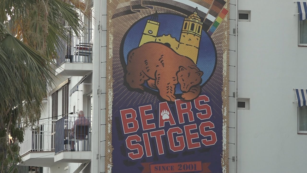 La Bears Sitges Week en marxa a Sitges - YouTube