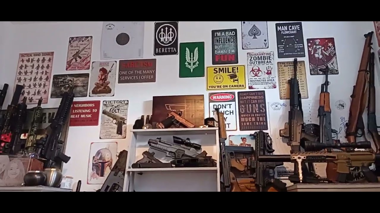 New display idea for the man cave gun room and some random chat 😆 - YouTube