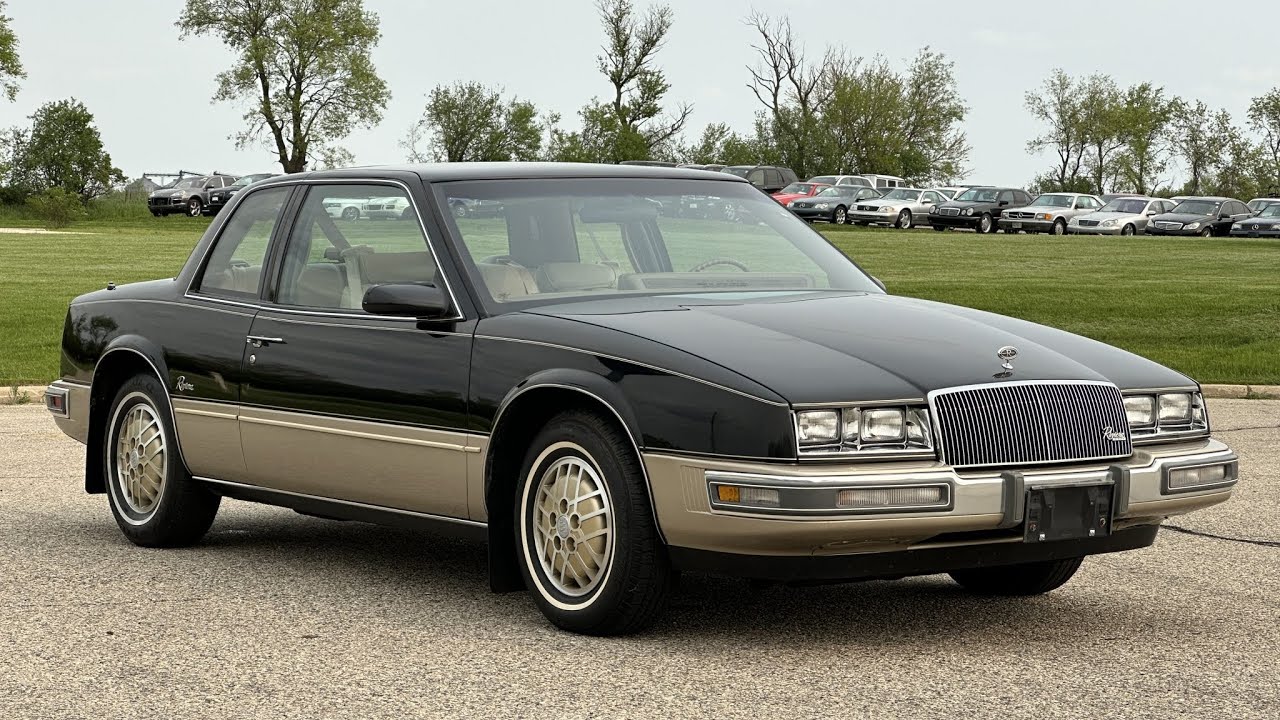 Buick's Biggest Sales Flop: The 1986-88 Riviera Was a Handsome Design ...