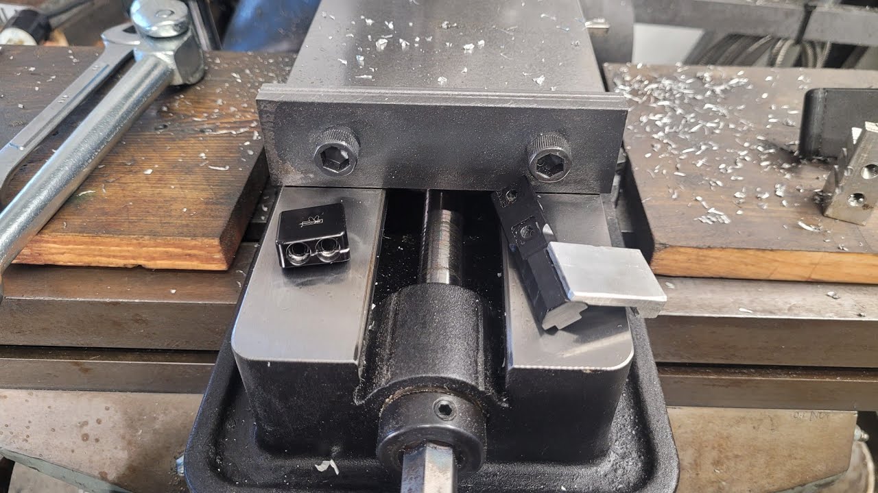 Final Part: Reverse Engineering A Pic Rail Flashlight and Milling ...