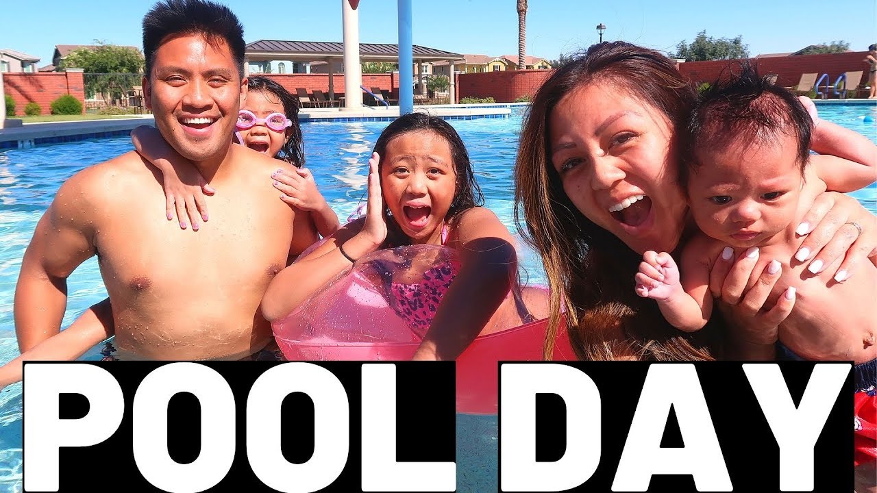 OUR FIRST FAMILY POOL DAY!!! *BABY FIRST TIME SWIMMING!!!* - YouTube