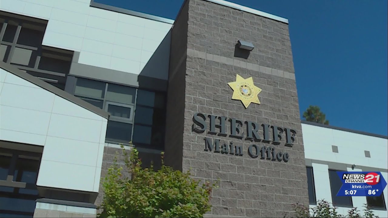 DCSO program helps children of incarcerated parents - YouTube