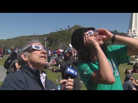 Enjoying the solar eclipse from Griffith Park - YouTube