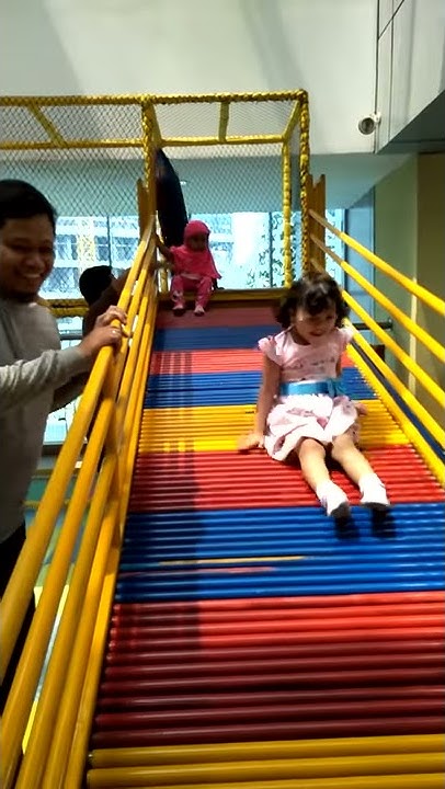 Bermain di Playground Perpustakaan Taman Ismail Marzuki - YouTube