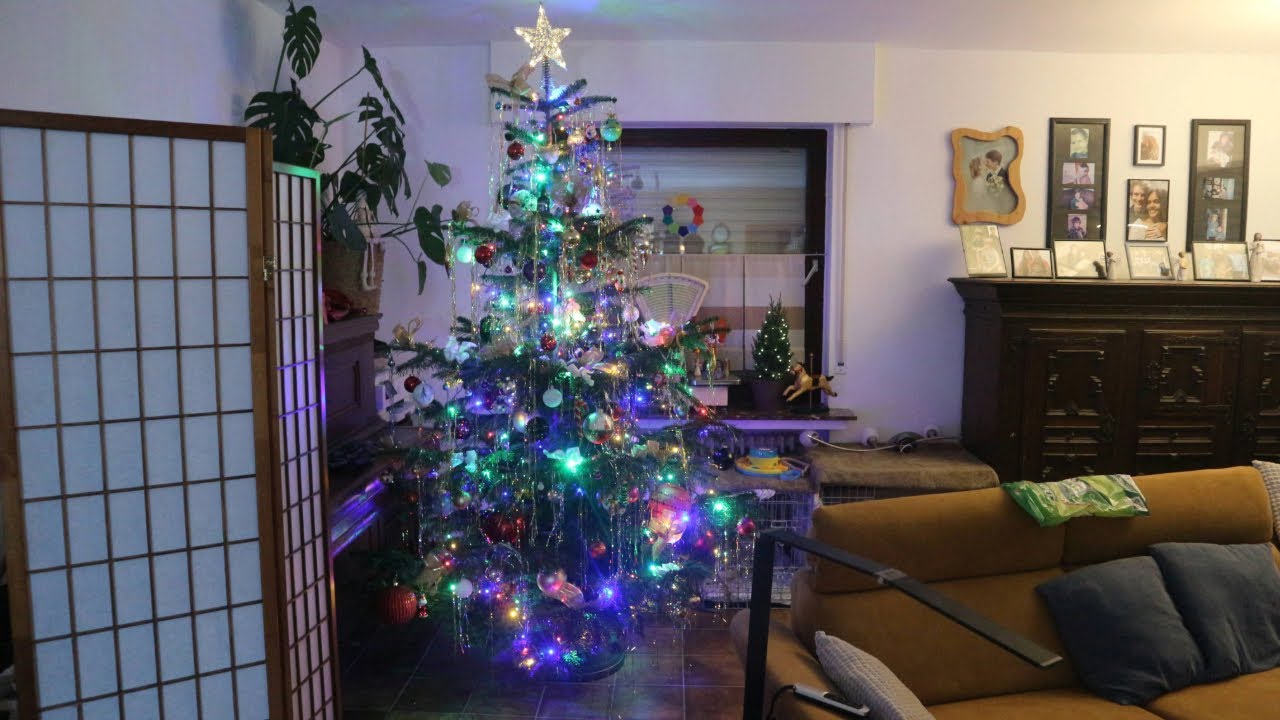 decorating the christmas tree! - YouTube