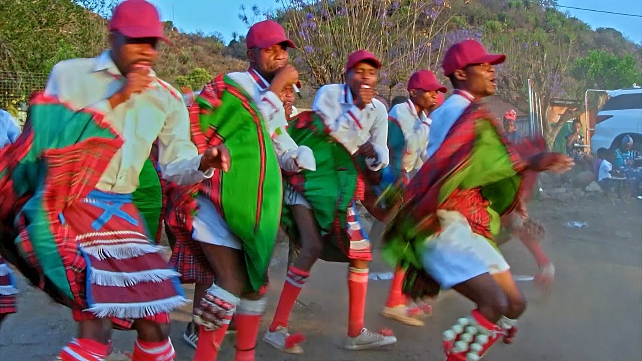 Dinaka Dance 3 (Tshatane,Jan Furse, Sekhukhune, Limpopo) - YouTube