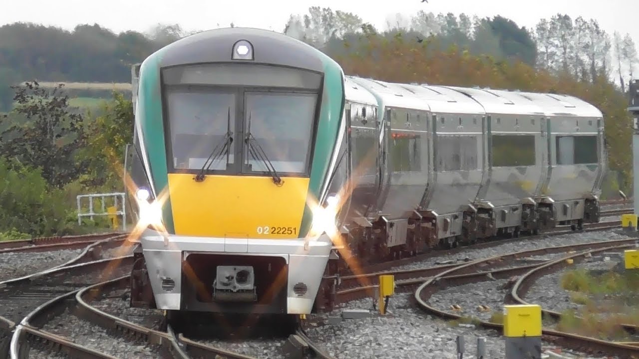 Irish Rail 22000 Class Intercity Train 22251 - Portarlington Station ...