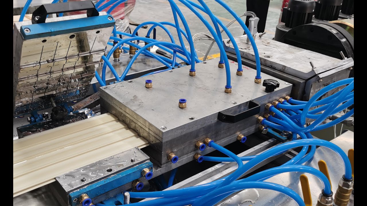 65/138 High Output PVC louver extruder WPC Louver board Extruder ...