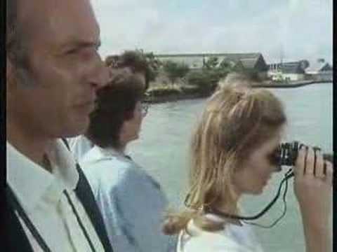 Howards' Way - speedboat race