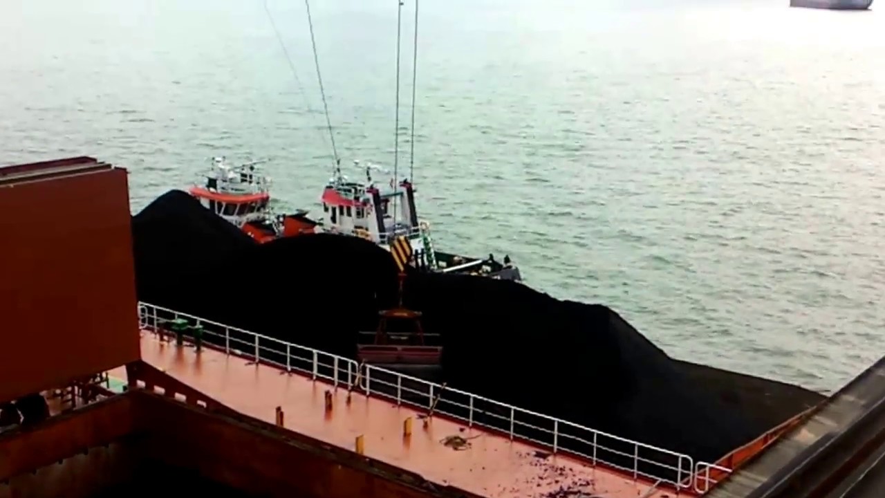 Muara Berau Anchorage ; MV GOLDEN EAGLE Vid 2 - YouTube