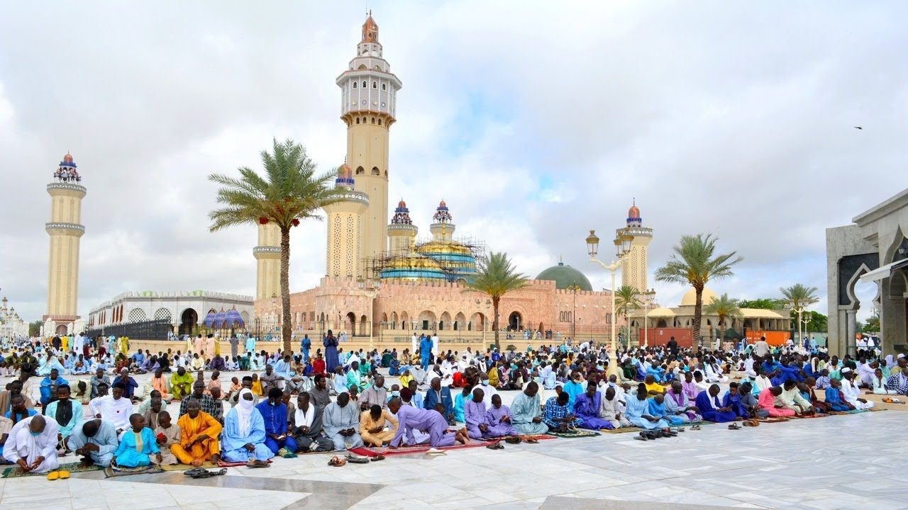 (🛑DIRECT-Touba) : Prière du vendredi a la Grande Mosquée de Touba 1442H ...