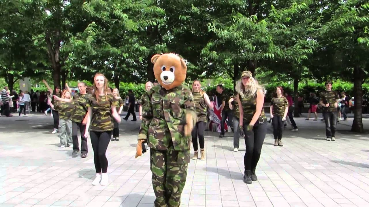 Armed Forces Day Flash Mob 29 June 2013 - YouTube