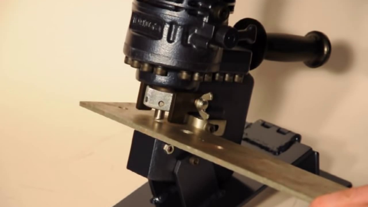 Elektrohydraulische Lochstanze - YouTube