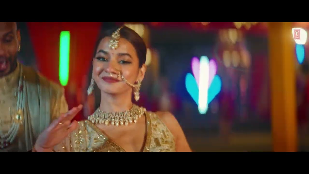 SHEESHE WALI CHUNNI (Video Song) YO YO HONEY SINGH |SHEHNAAZ GILL ...