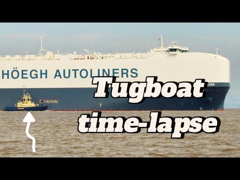 Harbour Tug Time-lapse with 3 car-carriers in Bristol, UK