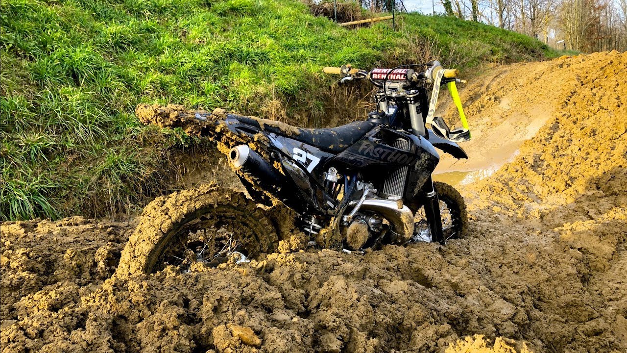 MOTOCROSS MUD | 2 STROKES - YouTube