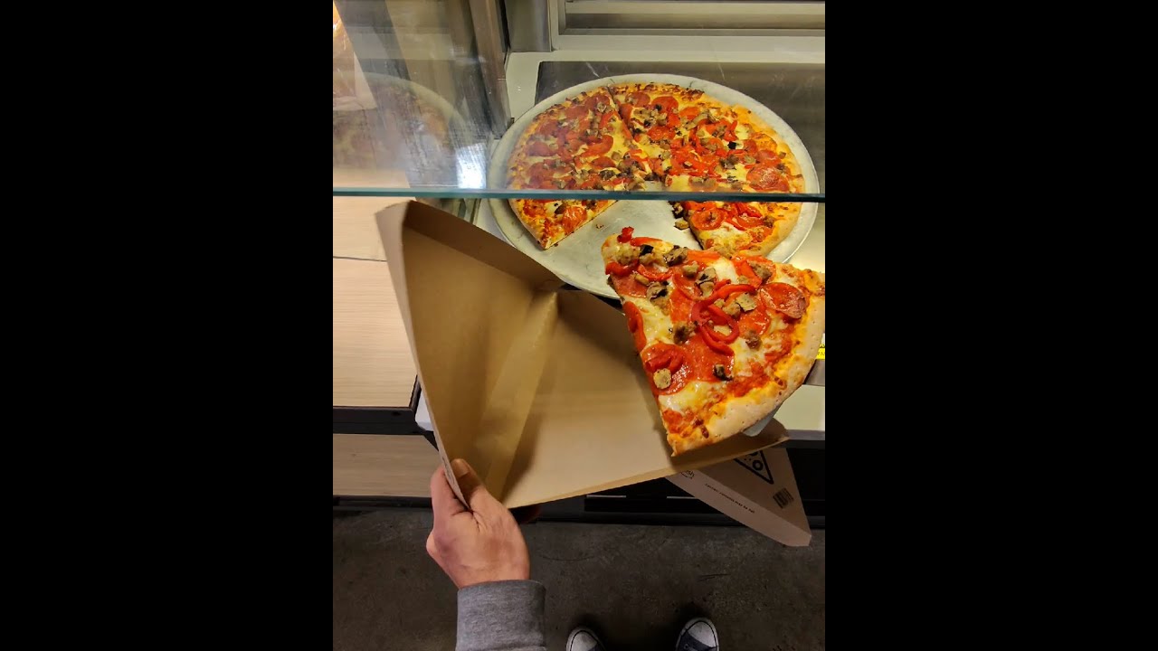 Amazon Delivery Driver Visits Amazon Fresh for Pizza! 🍕🚚 - YouTube