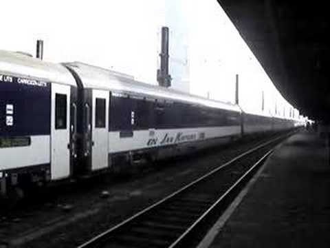 SNCB / NMBS HLE 16 Départ Bruxelles-midi - YouTube