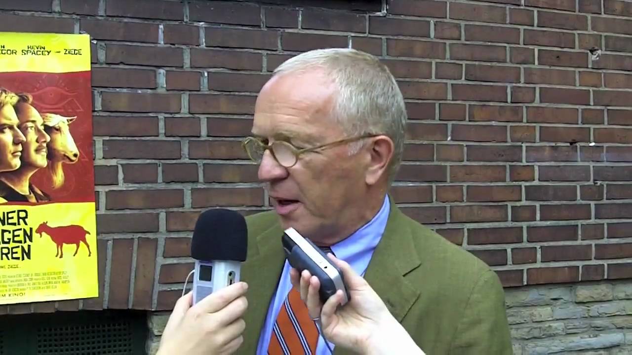 Interview mit Hugo Fiege (Fiege Kino Open Air - 2010) - YouTube