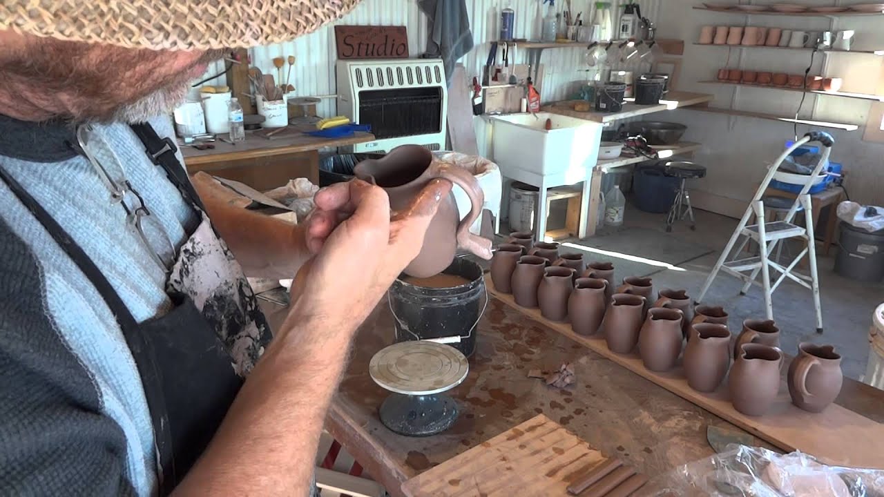 SIMON LEACH POTTERY TV - Finer details re handling pots. - YouTube