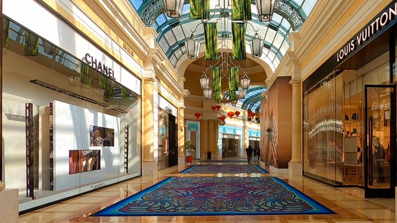 Walking The Bellagio Mall - Las Vegas - YouTube
