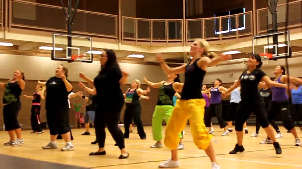 ZuMbA ...Waka Waka by Shakira - YouTube