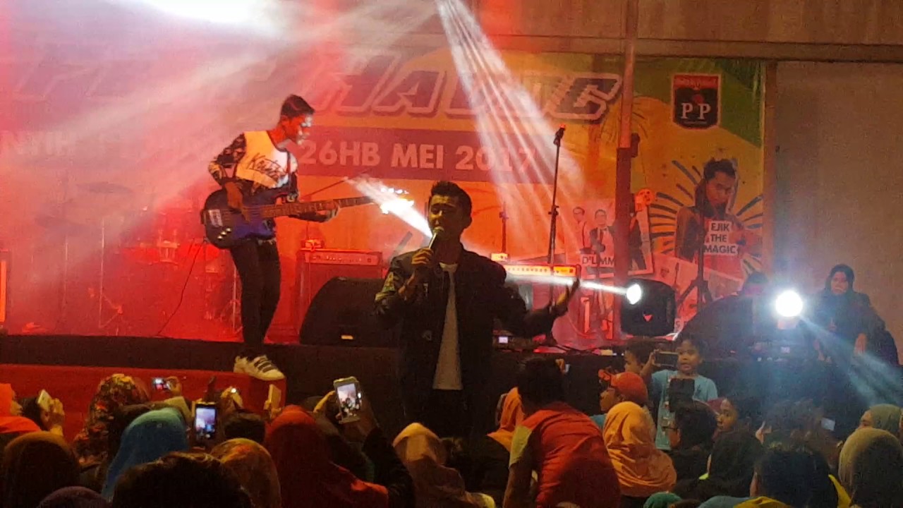 putera band potret show semenyih - YouTube