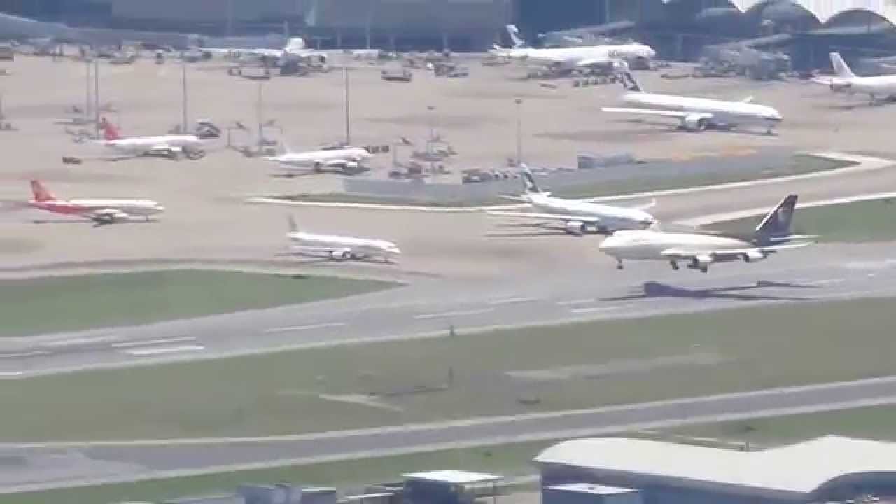 UPS Boeing 747-400 Freighter Landing at Hong Kong International Airport ...