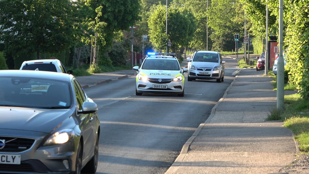 TRANSPORT POLICE - Newer style BTP IRV responding! - YouTube