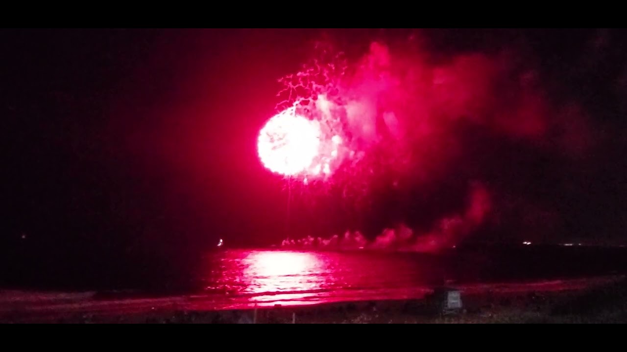 Fireworks 4th of July 2022 Redondo Beach( Ave I) - YouTube
