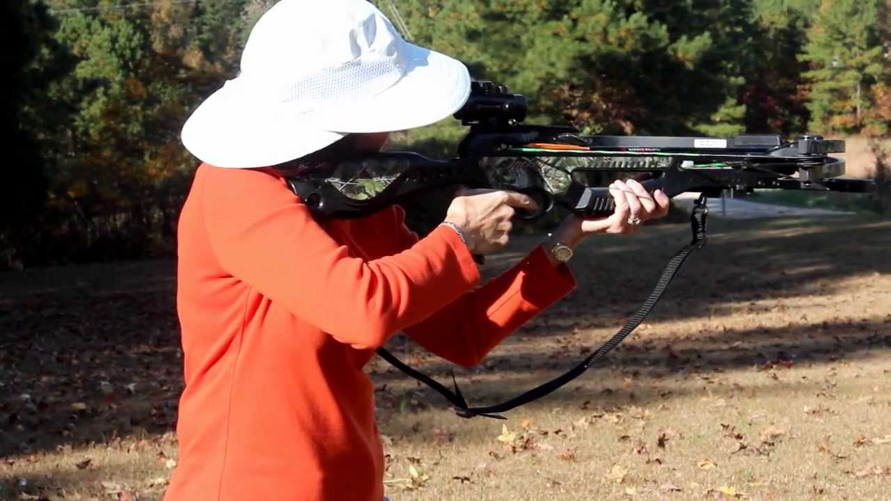 Having FUN Shooting the Barnett Jackal Crossbow - YouTube