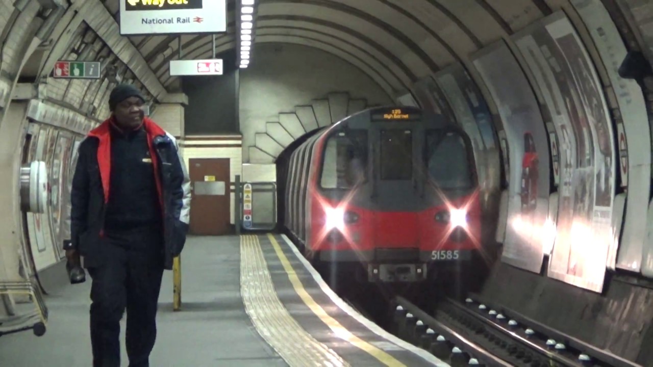London Underground 1995 Stock 51585 and 51560 at Kentish Town - YouTube
