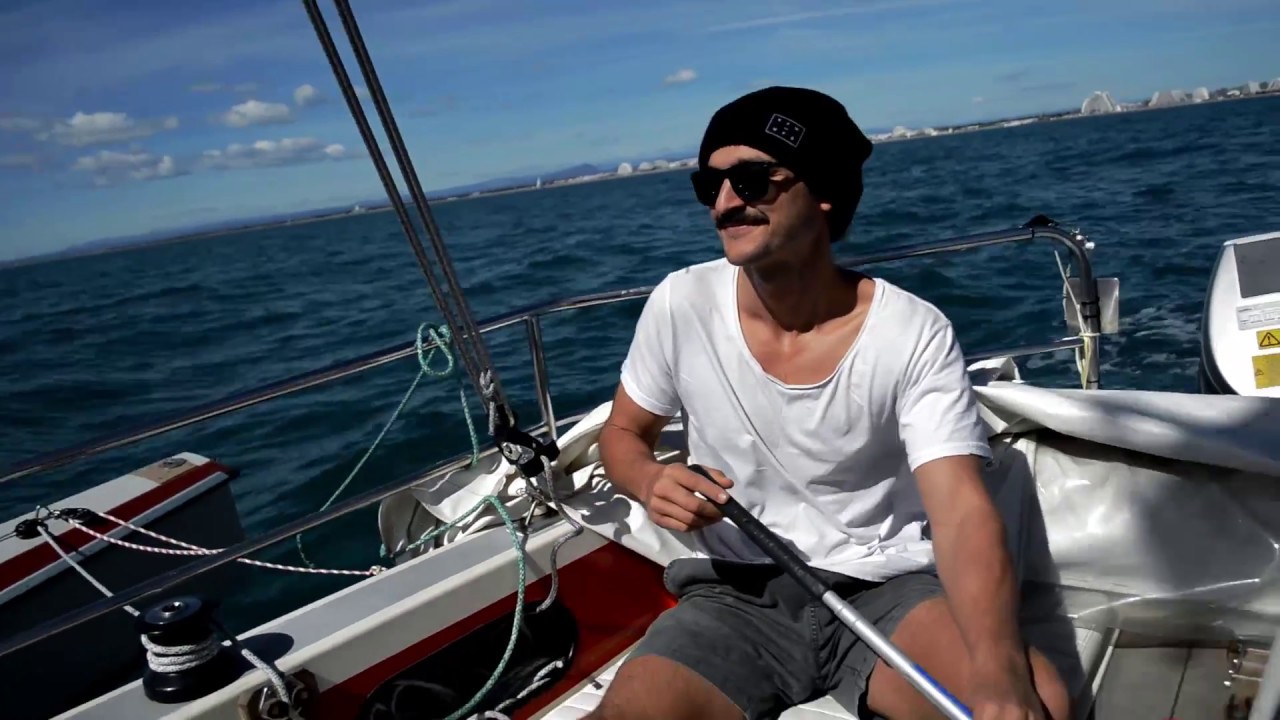 SAIL to FLY #14 "Riley's first sail on a trimaran" - YouTube