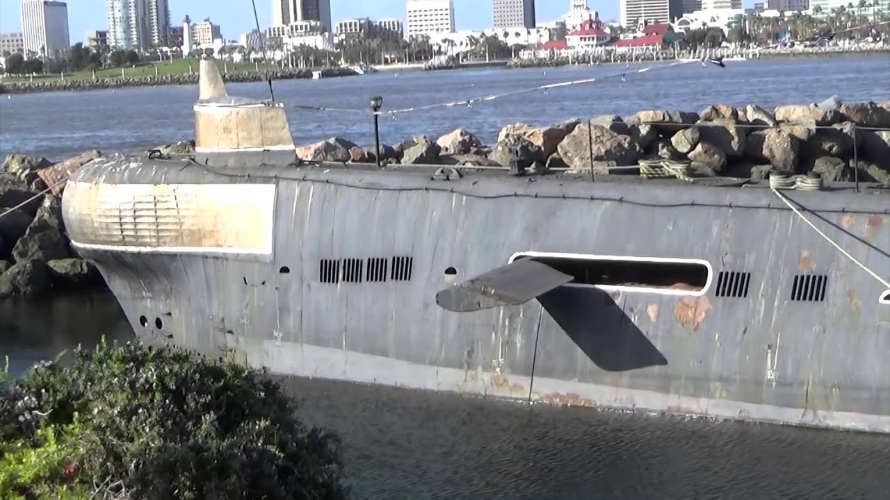 Submarine Scorpion - YouTube