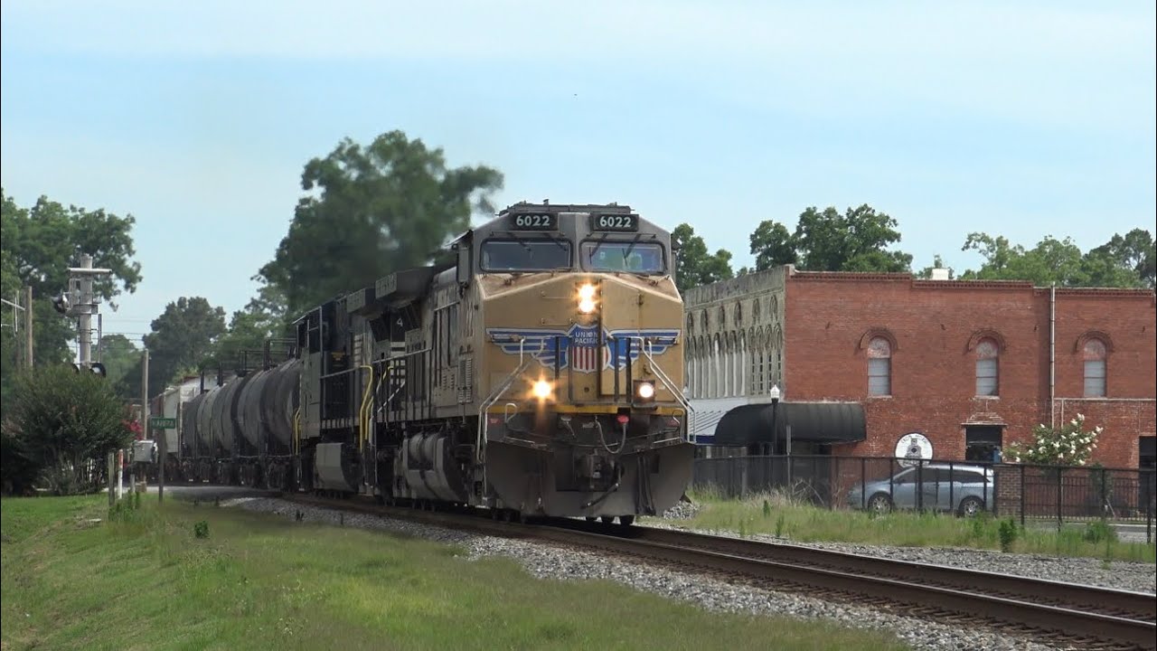 UP 6022 leads NS 330 north through Hahira, GA 6/07/23. - YouTube