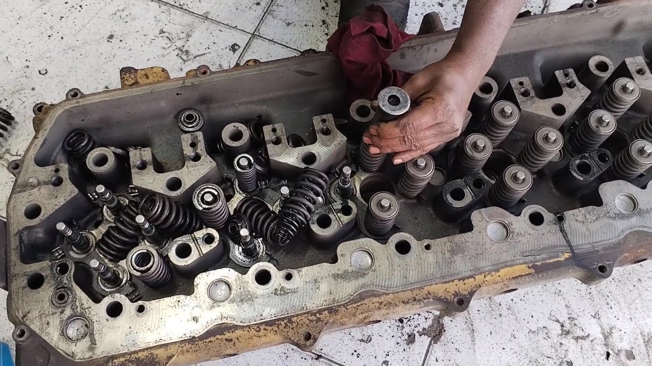 Diesel Cylinder Head Spring Remove - YouTube