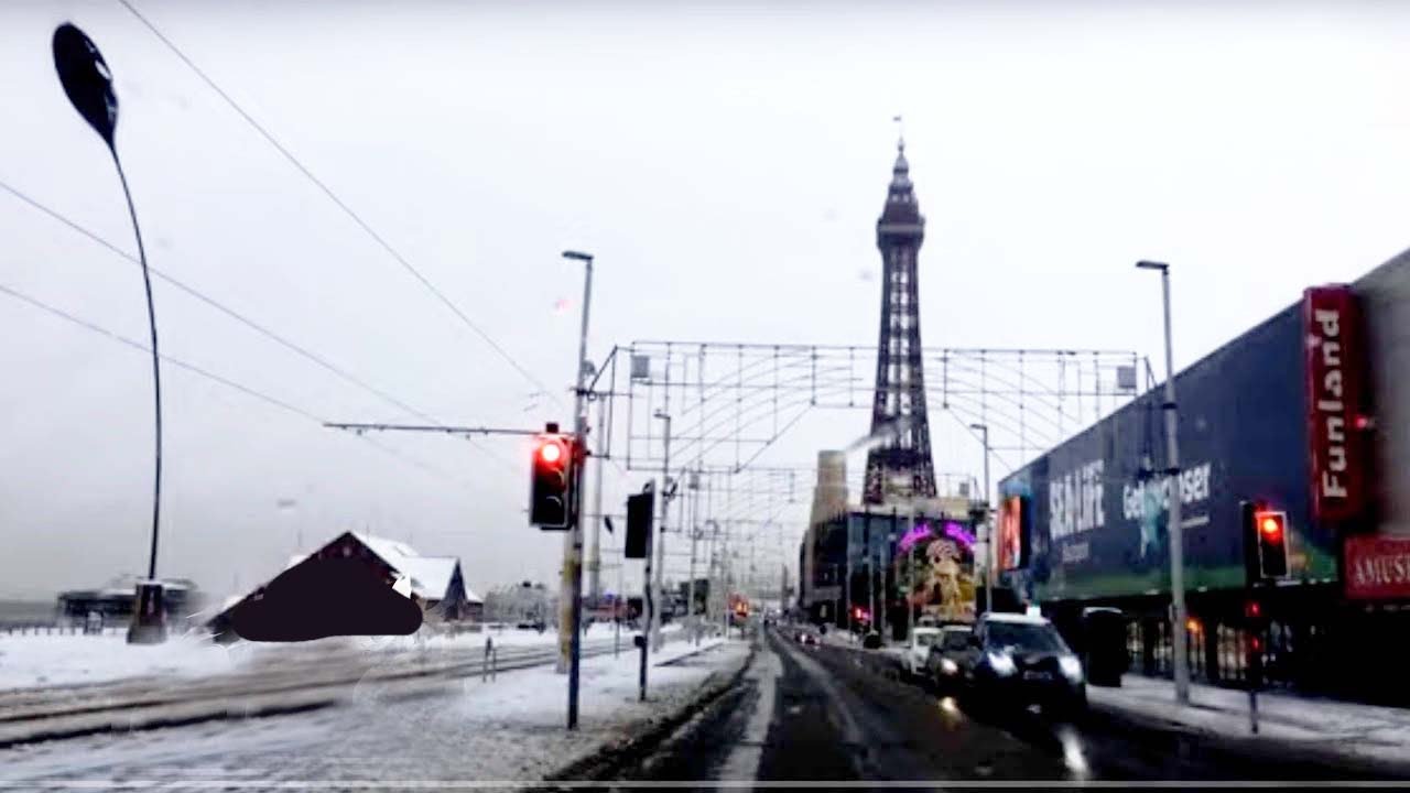 BLACKPOOL DEEP SNOW - Rare Blackpool Snow Alert #uksnow - YouTube
