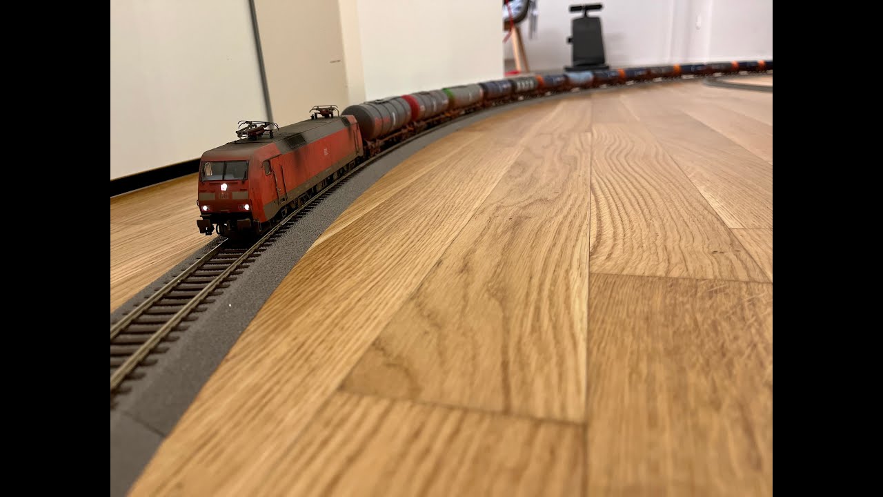 Gealterte Br 152 mit Mineraloel-Zug/ Weathered Class 152 with Mineral ...