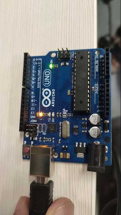 Setup - blinking of inbuilt on Arduino uno - YouTube