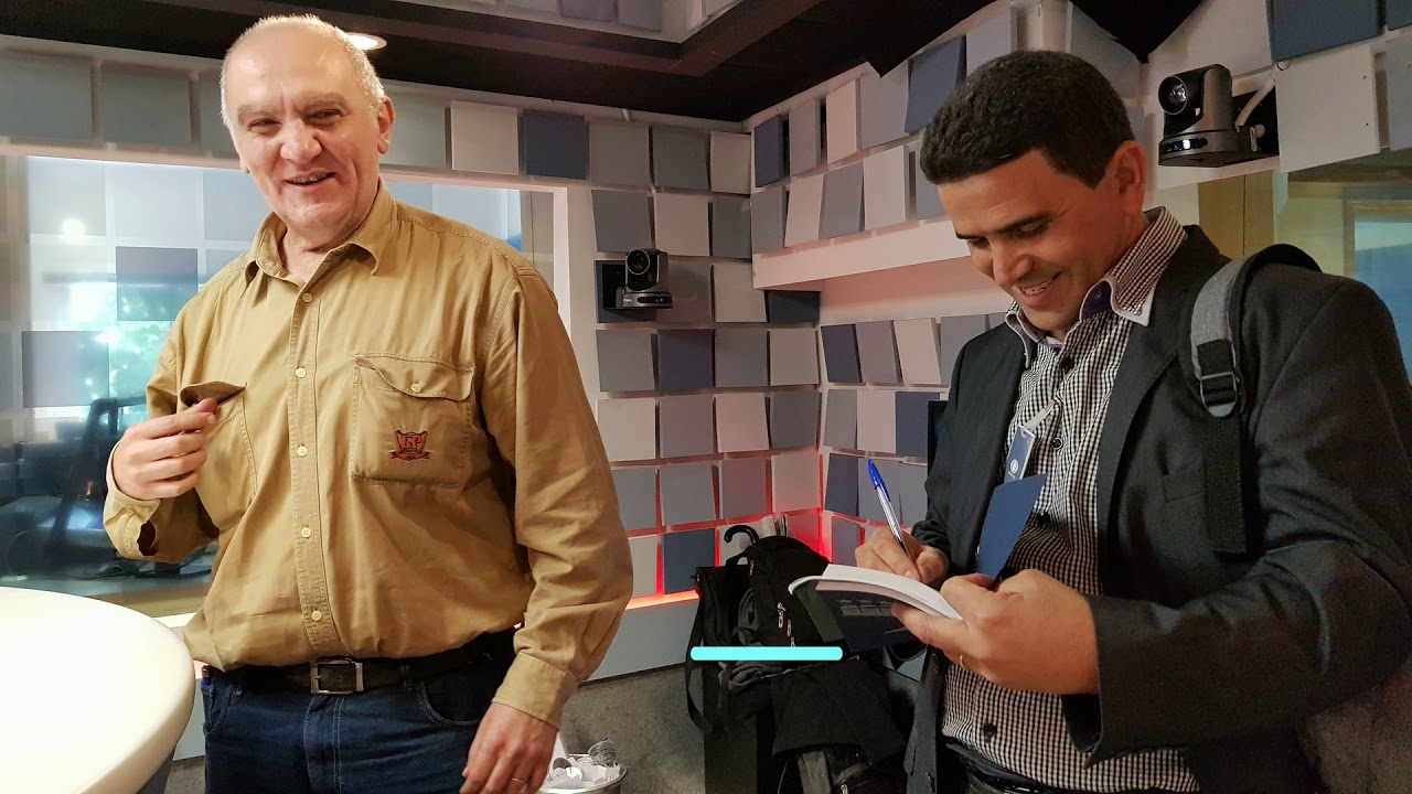 A Mensagem nas mãos do grande jornalista Cláudio Zaidan - YouTube