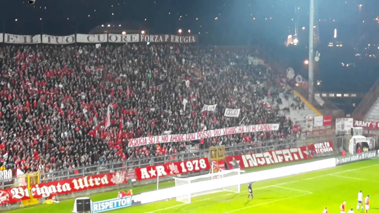 Curva nord Perugia cagliari - YouTube