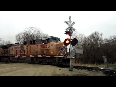 UP 5633 South MSSEW (4-3-2020) - YouTube