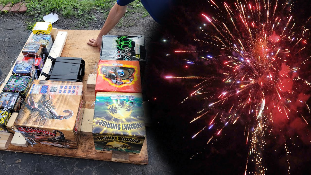 4th of July Backyard Fireworks Show 2023 - YouTube