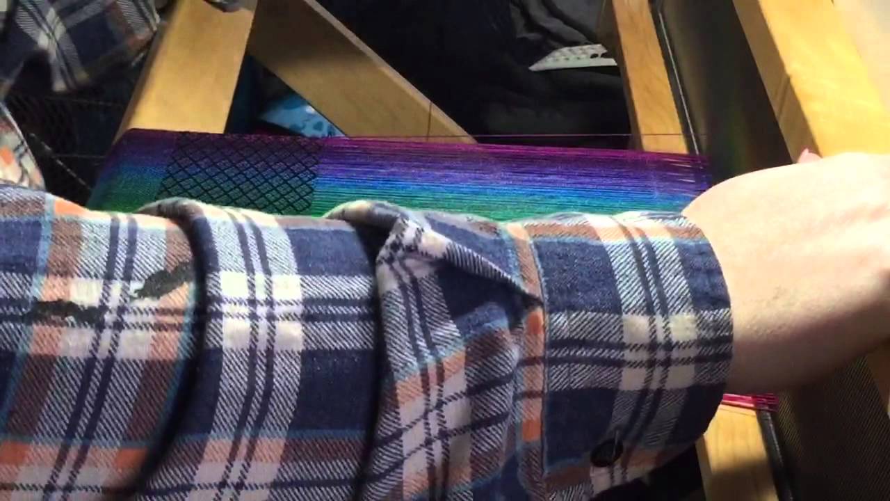 Weaving Color Gamp Diamonds - YouTube