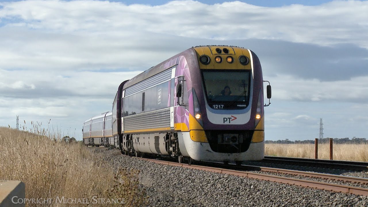 Vline Vlocity Diesel Railcar Transfer 8897 At Gheringhap (17/4/2023 ...