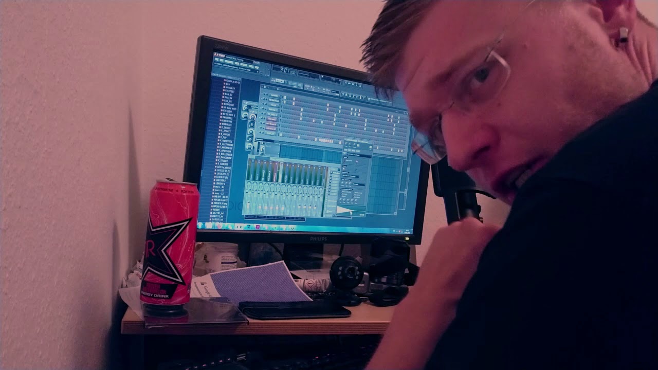 SO ENTSTEHT EIN NEUER BEAT [LIVE] 音楽を作る +++Hercules Beatz+++ - YouTube