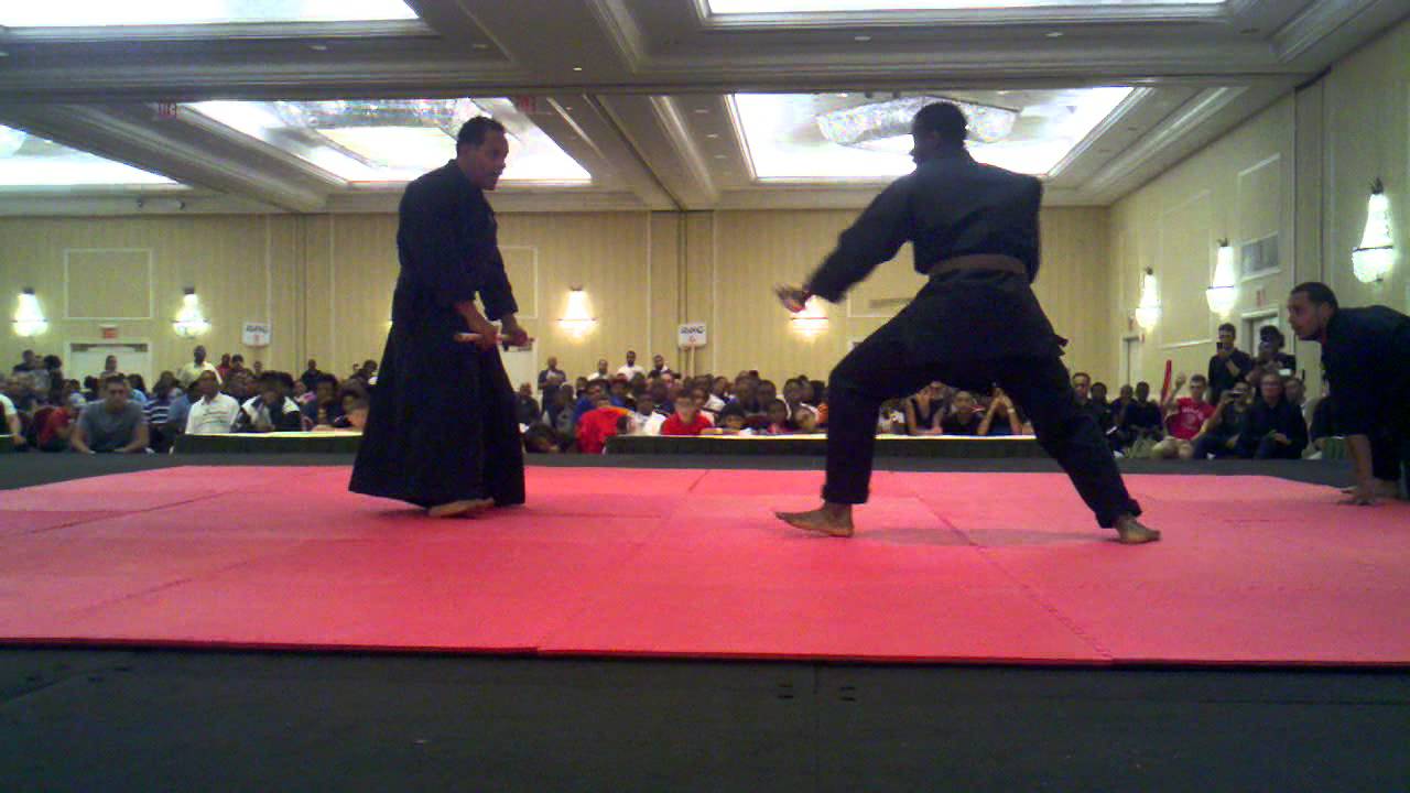 Circle Of One Koga Ryu(Ninjitsu) At The Twin Tower - YouTube