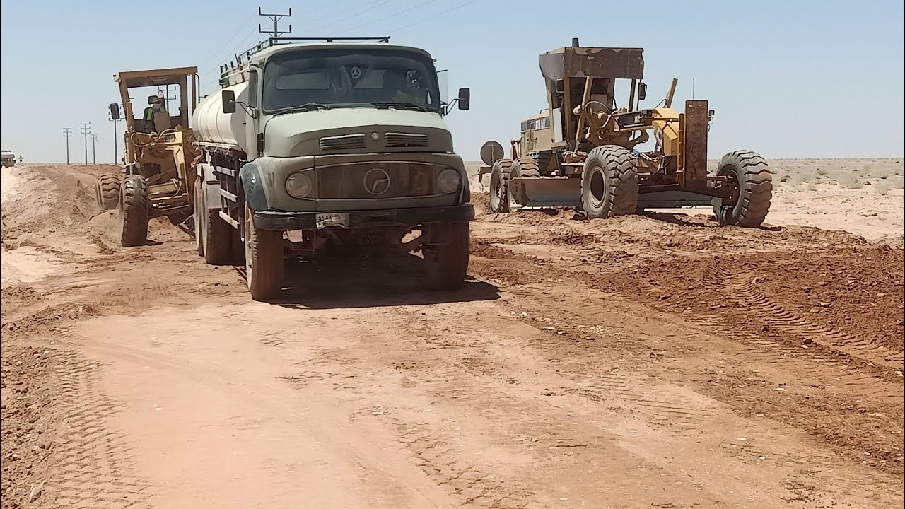 Road Grading and leveling - YouTube