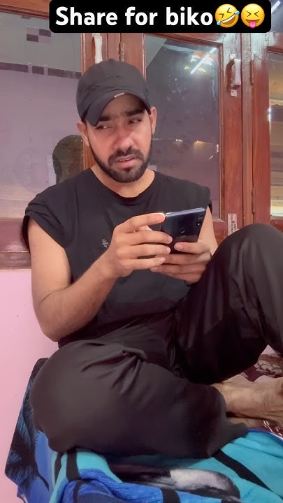 Share fr biko🤣😝 #comedy #funny #couple #couplecomedy #shortsfeed #ytshorts #shorts #share # ...