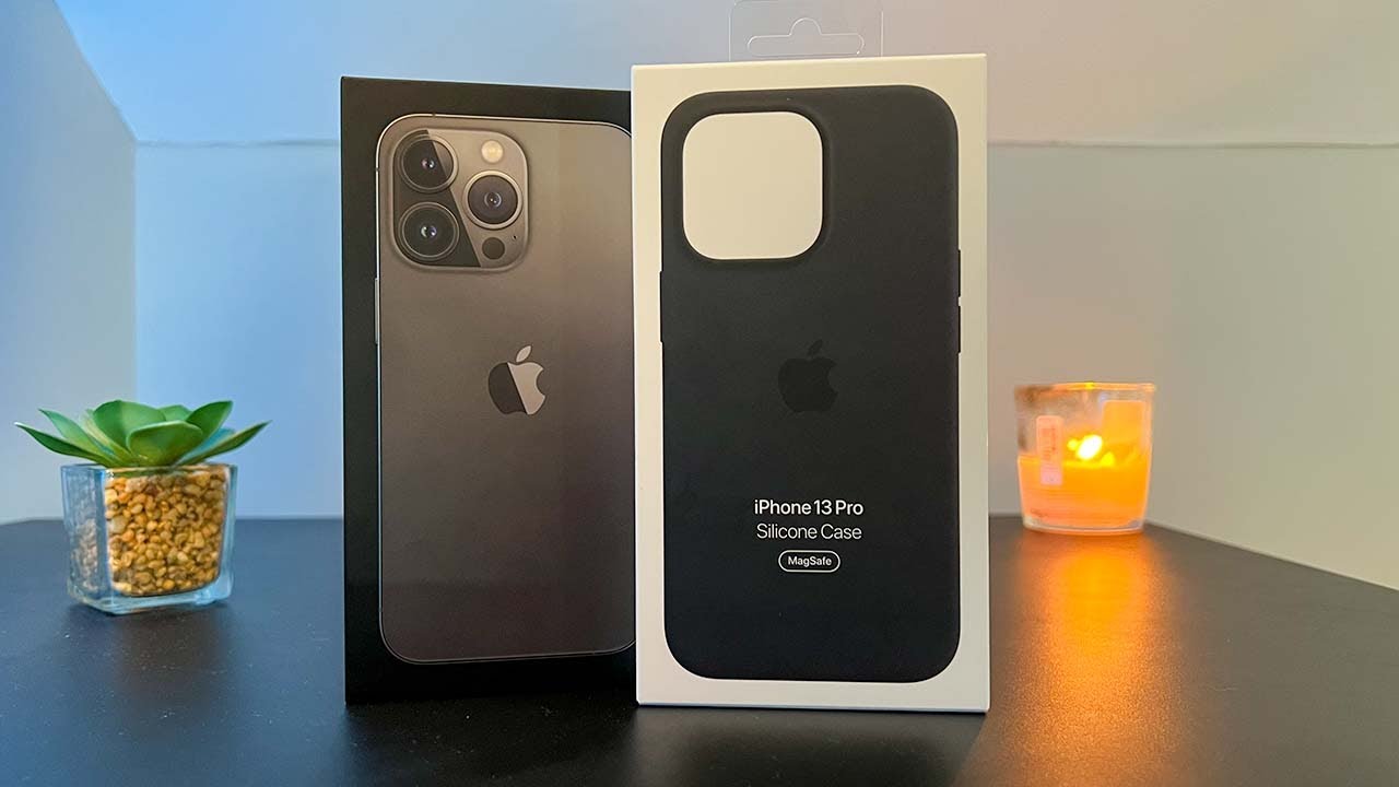 iPhone 13 Pro Silicone Case with MagSafe Unboxing! - YouTube